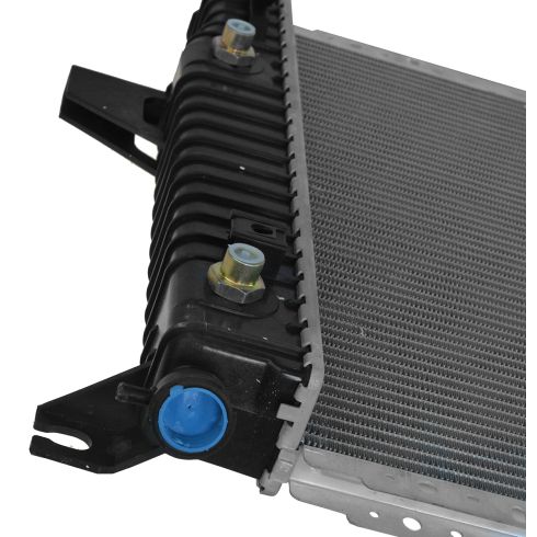 1998-01 Ford Ranger Mazda B2500 Radiator TRQ RDA82673