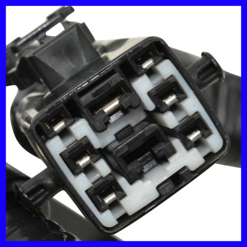 2005-15 Toyota Tacoma with 7 Pin Connector with Factory Installed Tow ...